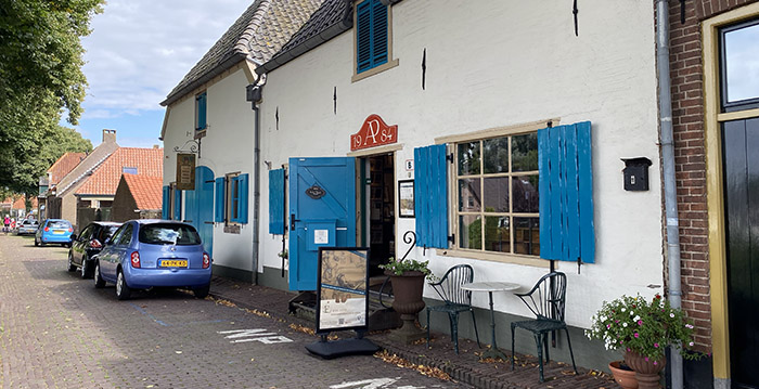 Historische Efteling-attributen in nieuwe expositie Anton Pieck Museum ...